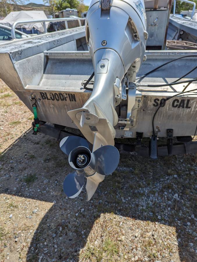 19' Valco Bayrunner Baja Center Console | Looknet